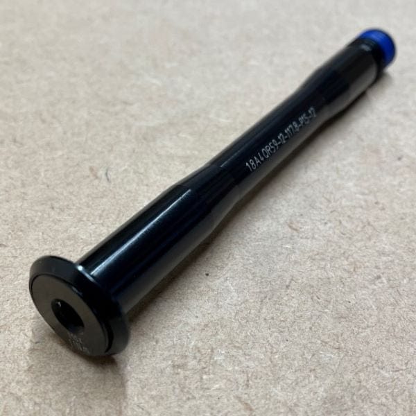 Giant Race (Hex Key) Thru Axle / Disc - The Hub Cycle Centre